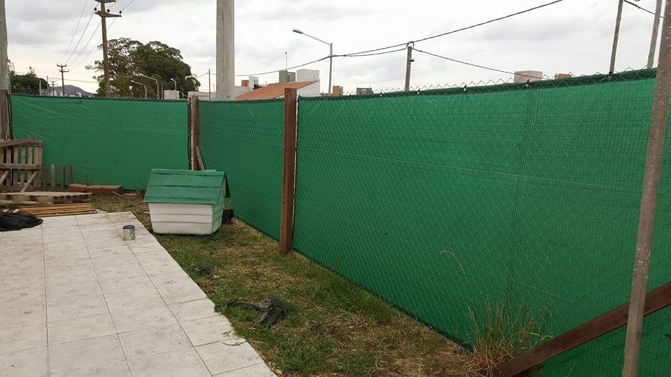 Rafia Laminada Verde Cubre Cerco Con Ojales 1,85 Mt Lineal - Abete
